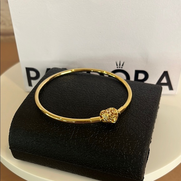 Pandora | Jewelry | Pandora Gold Heart Bracelet | Poshmark